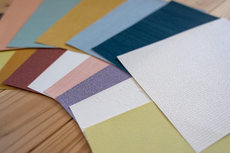 トイレの壁紙・クロス張り替えの費用や失敗しない選び方をご紹介 - おうちのアラート by uloie